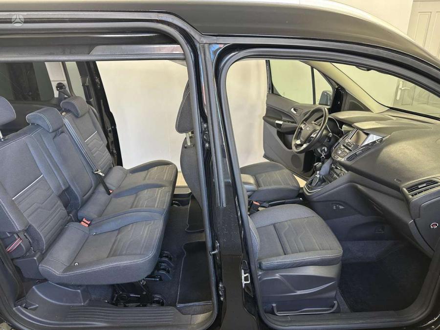 Black Ford tourneo-connect 2016 in Marijampole, with an engine capacity of 1.50 L and mileage of 214 thousand km for 8750 €, photo 14 on AUTOMOTO.COM.LV
