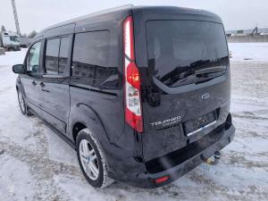 Black Ford tourneo-connect 2019 in Siauliai, with an engine capacity of 1.50 L and mileage of 154 thousand km for 12900 €, photo 8 on AUTOMOTO.COM.LV