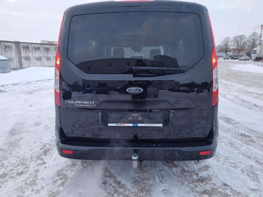 Black Ford tourneo-connect 2019 in Siauliai, with an engine capacity of 1.50 L and mileage of 154 thousand km for 12900 €, photo 9 on AUTOMOTO.COM.LV