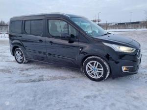 Black Ford tourneo-connect 2019 in Siauliai, with an engine capacity of 1.50 L and mileage of 154 thousand km for 12900 €, photo 14 on AUTOMOTO.COM.LV