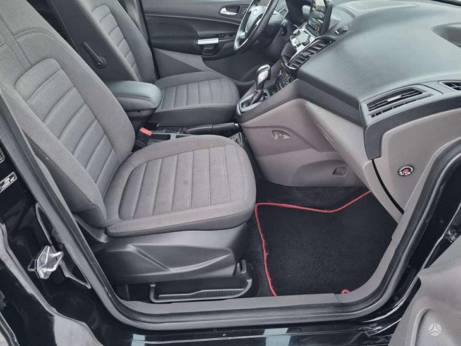 Black Ford tourneo-connect 2019 in Siauliai, with an engine capacity of 1.50 L and mileage of 154 thousand km for 12900 €, photo 26 on AUTOMOTO.COM.LV