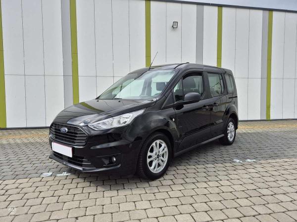 Black Ford tourneo-connect 2019 in Taurage, with an engine capacity of 1.00 L and mileage of 92 thousand km for 7700 €, photo 2 on AUTOMOTO.COM.LV