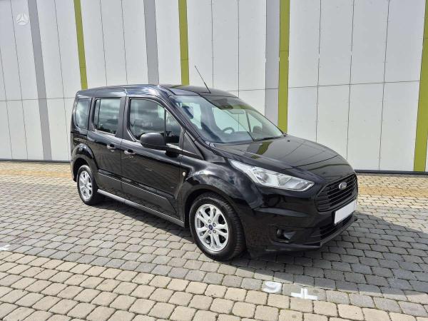 Black Ford tourneo-connect 2019 in Taurage, with an engine capacity of 1.00 L and mileage of 92 thousand km for 7700 €, photo 4 on AUTOMOTO.COM.LV