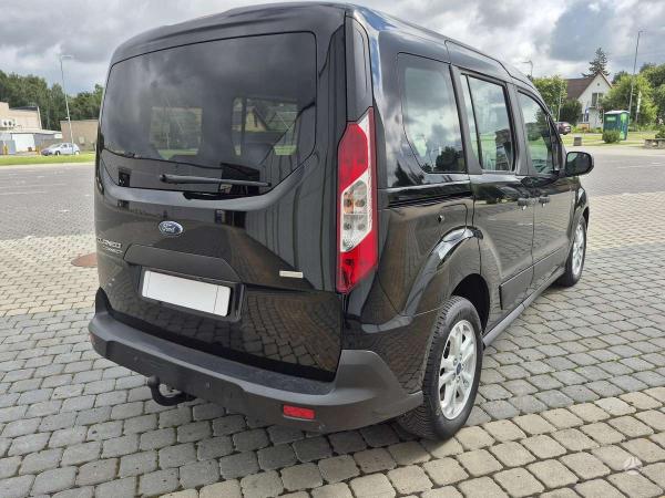 Black Ford tourneo-connect 2019 in Taurage, with an engine capacity of 1.00 L and mileage of 92 thousand km for 7700 €, photo 7 on AUTOMOTO.COM.LV