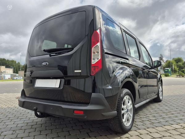 Black Ford tourneo-connect 2019 in Taurage, with an engine capacity of 1.00 L and mileage of 92 thousand km for 7700 €, photo 8 on AUTOMOTO.COM.LV