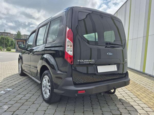 Black Ford tourneo-connect 2019 in Taurage, with an engine capacity of 1.00 L and mileage of 92 thousand km for 7700 €, photo 10 on AUTOMOTO.COM.LV