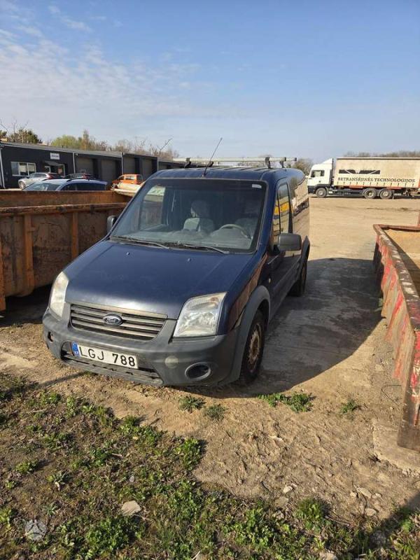 Zils Ford tourneo-connect 2013 Kauņa, ar dzinēja tilpumu 1.75 L un nobraukumu 180 tūkst. km par 500 €, foto 4 vietnē AUTOMOTO.COM.LV