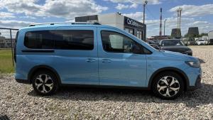 Blue Ford tourneo-connect 2022 in Vilnius, with an engine capacity of 1.97 L and mileage of 256 thousand km for 15600 €, photo 7 on AUTOMOTO.COM.LV