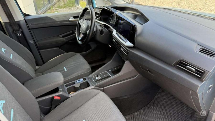 Blue Ford tourneo-connect 2022 in Vilnius, with an engine capacity of 1.97 L and mileage of 256 thousand km for 15600 €, photo 11 on AUTOMOTO.COM.LV