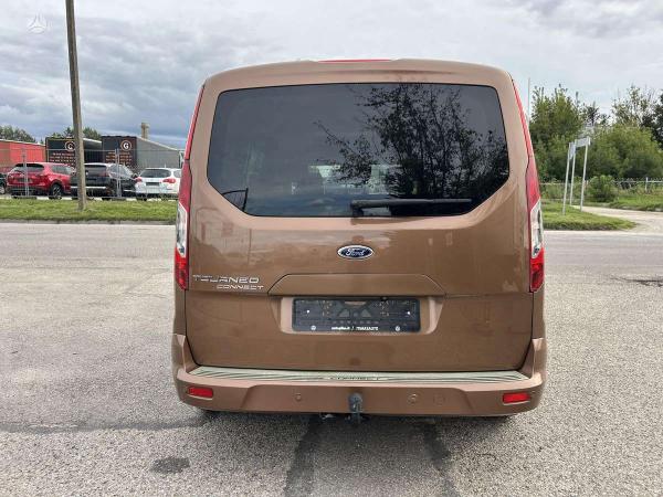 Brown Ford tourneo-connect 2014 in Marijampole, with an engine capacity of 1.56 L and mileage of 288 thousand km for 6999 €, photo 7 on AUTOMOTO.COM.LV