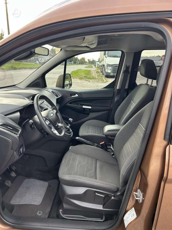 Brown Ford tourneo-connect 2014 in Marijampole, with an engine capacity of 1.56 L and mileage of 288 thousand km for 6999 €, photo 10 on AUTOMOTO.COM.LV