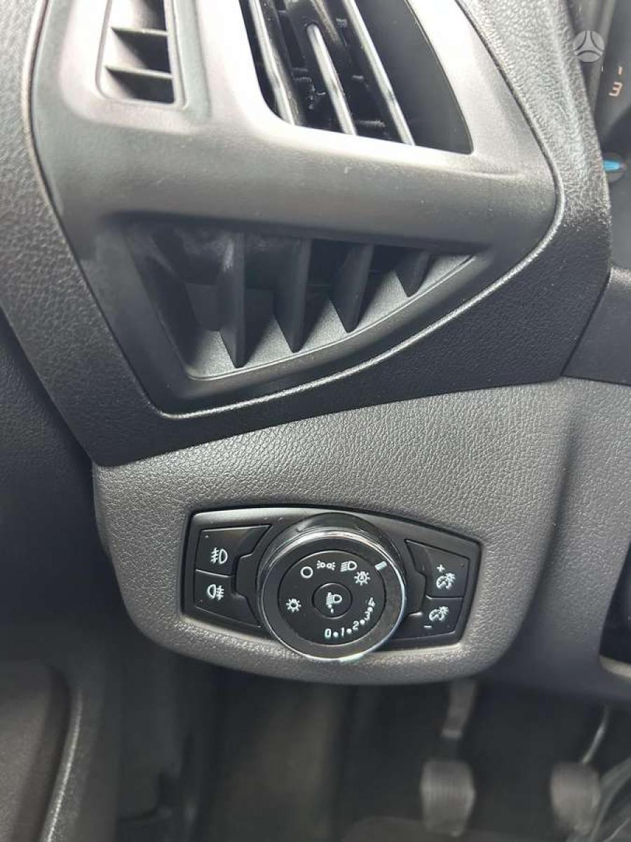 Brūns Ford tourneo-connect 2014 Marijampole, ar dzinēja tilpumu 1.56 L un nobraukumu 288 tūkst. km par 6999 €, foto 15 vietnē AUTOMOTO.COM.LV