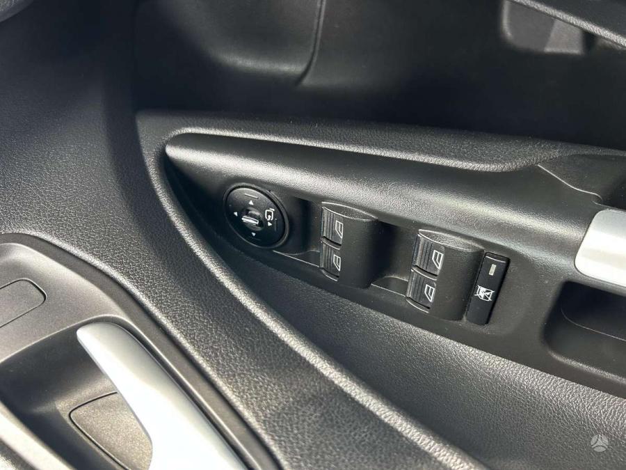 Brūns Ford tourneo-connect 2014 Marijampole, ar dzinēja tilpumu 1.56 L un nobraukumu 288 tūkst. km par 6999 €, foto 16 vietnē AUTOMOTO.COM.LV
