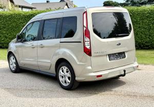 Brown Ford tourneo-connect 2016 in Ukmerge, with an engine capacity of 1.50 L and mileage of 285 thousand km for 6500 €, photo 4 on AUTOMOTO.COM.LV