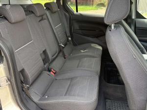 Brown Ford tourneo-connect 2016 in Ukmerge, with an engine capacity of 1.50 L and mileage of 285 thousand km for 6500 €, photo 12 on AUTOMOTO.COM.LV