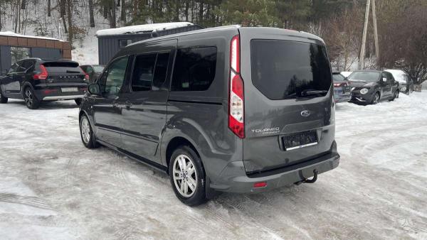 Brown Ford tourneo-connect 2018 in Kaunas, with an engine capacity of 1.50 L and mileage of 160 thousand km for 6950 €, photo 6 on AUTOMOTO.COM.LV