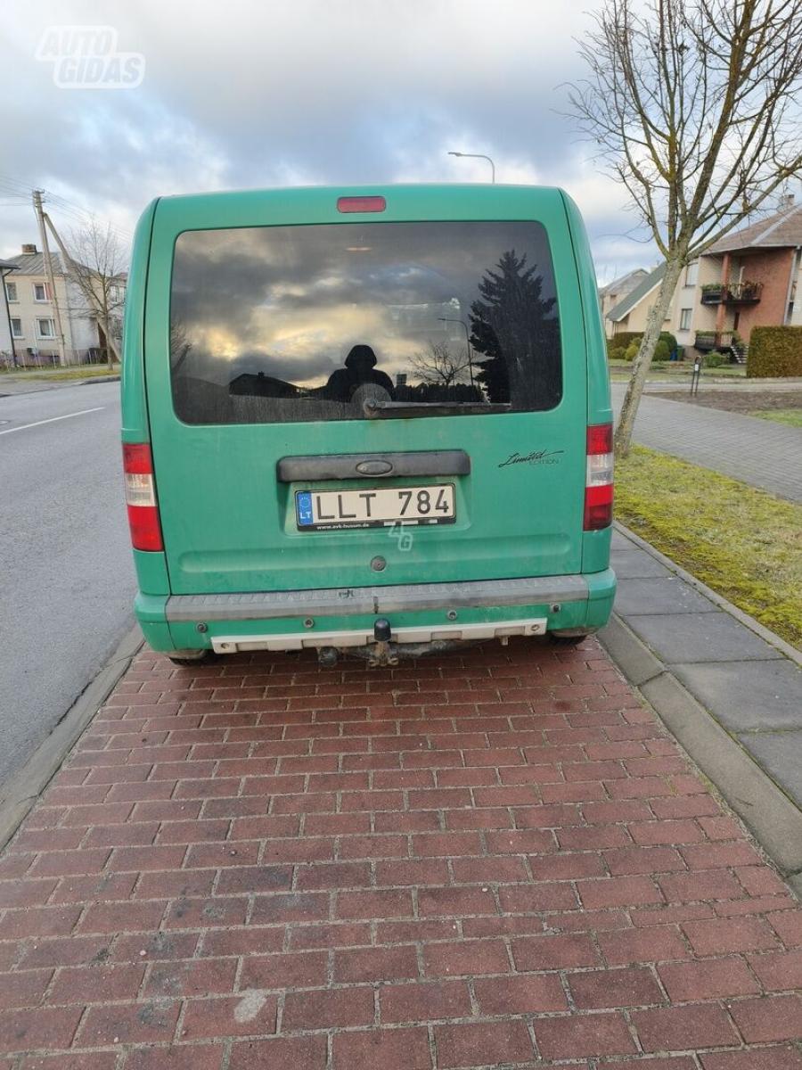 Green Ford tourneo-connect 2006 in Lazdijai, with an engine capacity of 1.80 L and mileage of 267 thousand km for 2500 €, photo 7 on AUTOMOTO.COM.LV