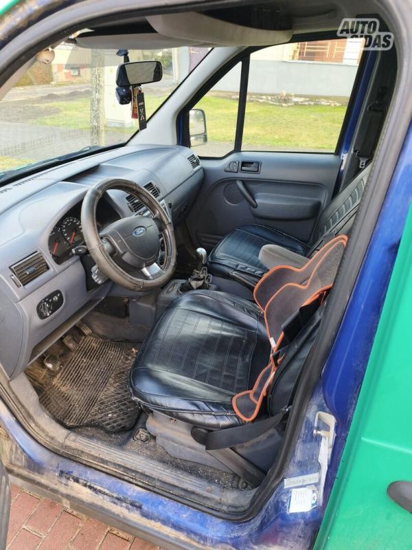 Zaļš Ford tourneo-connect 2006 Lazdijai, ar dzinēja tilpumu 1.80 L un nobraukumu 267 tūkst. km par 2500 €, foto 8 vietnē AUTOMOTO.COM.LV