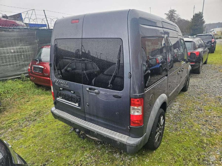 Pelēks Ford tourneo-connect 2008 Mažeikiai, ar dzinēja tilpumu 1.80 L un nobraukumu 189 tūkst. km par 3650 €, foto 4 vietnē AUTOMOTO.COM.LV