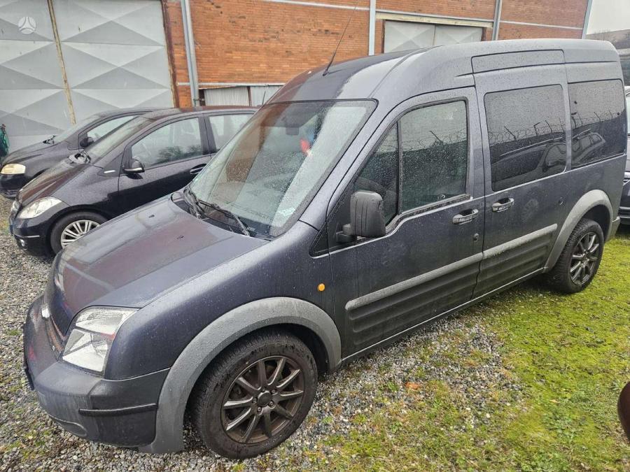 Pelēks Ford tourneo-connect 2008 Mažeikiai, ar dzinēja tilpumu 1.80 L un nobraukumu 189 tūkst. km par 3650 €, foto 5 vietnē AUTOMOTO.COM.LV