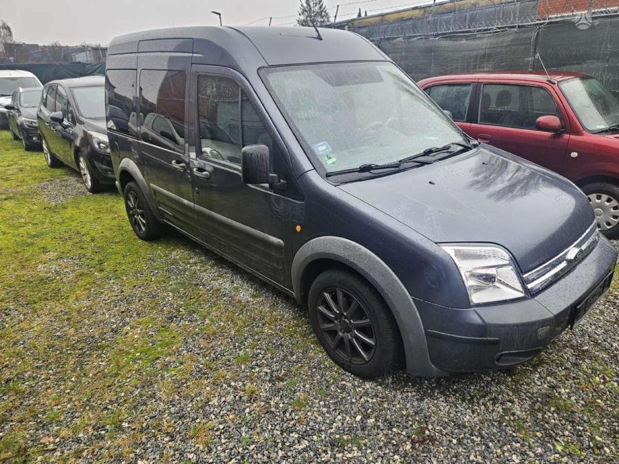 Pelēks Ford tourneo-connect 2008 Mažeikiai, ar dzinēja tilpumu 1.80 L un nobraukumu 189 tūkst. km par 3650 €, foto 6 vietnē AUTOMOTO.COM.LV