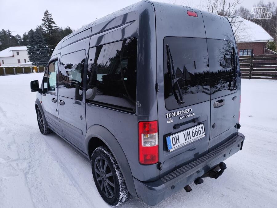 Grey Ford tourneo-connect 2008 in Mazeikiai, with an engine capacity of 1.80 L and mileage of 231 thousand km for 3950 €, photo 5 on AUTOMOTO.COM.LV