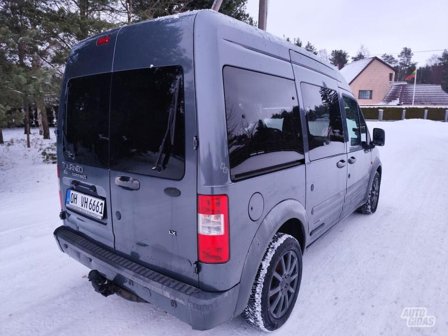 Grey Ford tourneo-connect 2008 in Mazeikiai, with an engine capacity of 1.80 L and mileage of 231 thousand km for 3950 €, photo 6 on AUTOMOTO.COM.LV