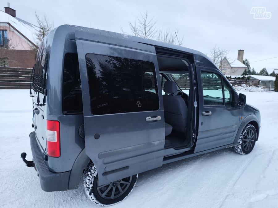 Grey Ford tourneo-connect 2008 in Mazeikiai, with an engine capacity of 1.80 L and mileage of 231 thousand km for 3950 €, photo 16 on AUTOMOTO.COM.LV