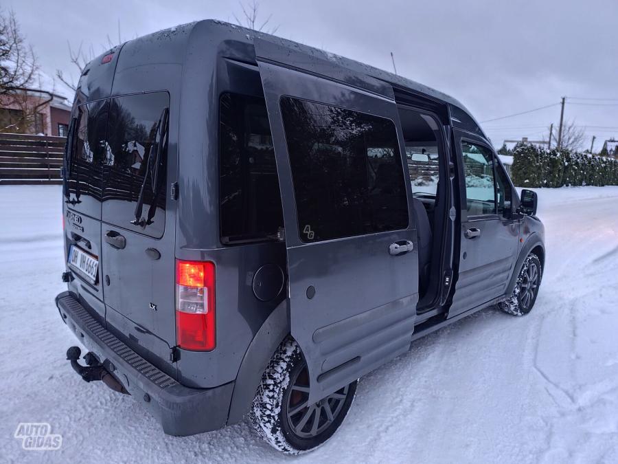 Grey Ford tourneo-connect 2008 in Mazeikiai, with an engine capacity of 1.80 L and mileage of 231 thousand km for 3950 €, photo 17 on AUTOMOTO.COM.LV
