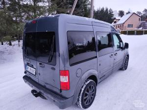 Grey Ford tourneo-connect 2008 in Mazeikiai, with an engine capacity of 1.80 L and mileage of 231 thousand km for 3950 €, photo 20 on AUTOMOTO.COM.LV