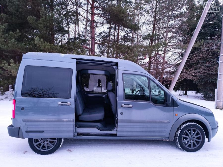 Grey Ford tourneo-connect 2008 in Mazeikiai, with an engine capacity of 1.80 L and mileage of 231 thousand km for 3950 €, photo 27 on AUTOMOTO.COM.LV