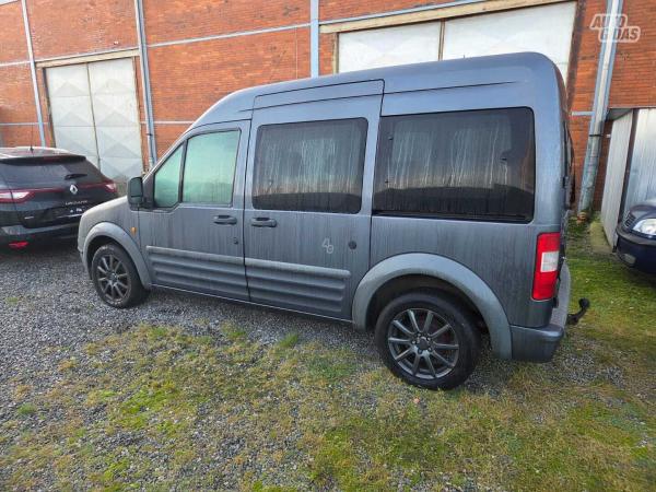 Grey Ford tourneo-connect 2009 in Mazeikiai, with an engine capacity of 1.80 L and mileage of 198 thousand km for 3650 €, photo 1 on AUTOMOTO.COM.LV