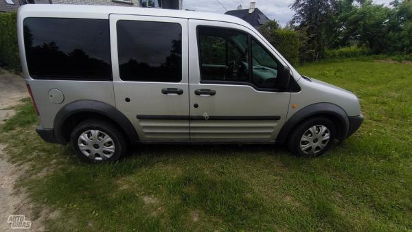 Grey Ford tourneo-connect 2005 in Kaunas, with an engine capacity of 1.80 L and mileage of 239 thousand km for 1050 €, photo 8 on AUTOMOTO.COM.LV