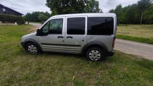 Grey Ford tourneo-connect 2005 in Kaunas, with an engine capacity of 1.80 L and mileage of 239 thousand km for 1050 €, photo 8 on AUTOMOTO.COM.LV