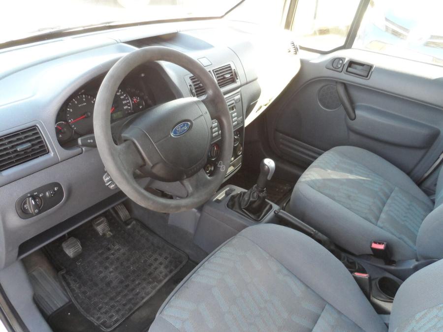Pelēks Ford tourneo-connect 2008 Klaipėda, ar dzinēja tilpumu 1.70 L un nobraukumu 240 tūkst. km par 2990 €, foto 10 vietnē AUTOMOTO.COM.LV