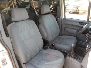 Pelēks Ford tourneo-connect 2008 Klaipėda, ar dzinēja tilpumu 1.70 L un nobraukumu 240 tūkst. km par 2990 €, foto 14 vietnē AUTOMOTO.COM.LV