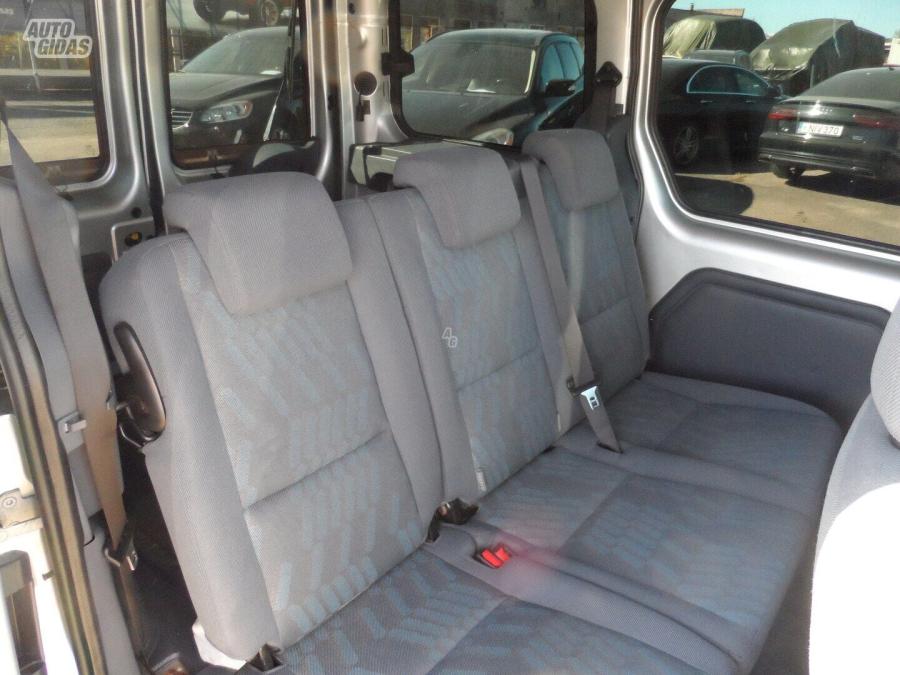 Pelēks Ford tourneo-connect 2008 Klaipėda, ar dzinēja tilpumu 1.70 L un nobraukumu 240 tūkst. km par 2990 €, foto 16 vietnē AUTOMOTO.COM.LV