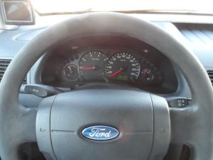 Pelēks Ford tourneo-connect 2008 Klaipėda, ar dzinēja tilpumu 1.70 L un nobraukumu 240 tūkst. km par 2990 €, foto 21 vietnē AUTOMOTO.COM.LV