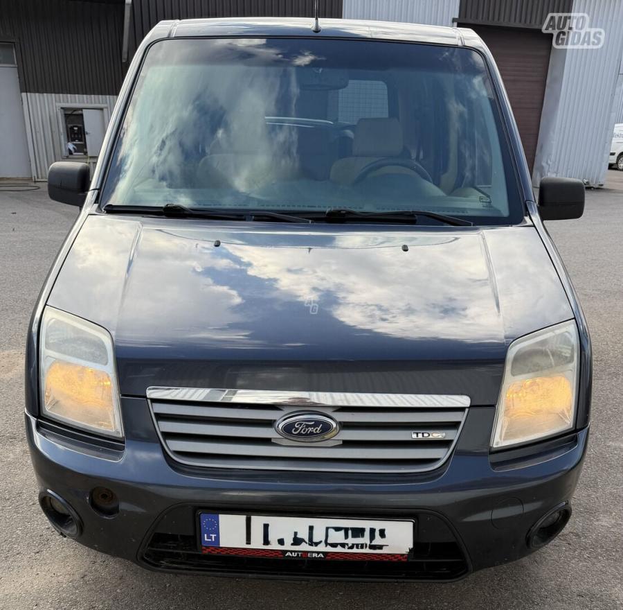 Pelēks Ford tourneo-connect 2010 Šauļi, ar dzinēja tilpumu 1.80 L un nobraukumu 224 tūkst. km par 999 €, foto 1 vietnē AUTOMOTO.COM.LV