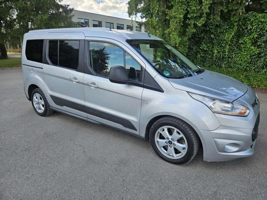 Grey Ford tourneo-connect 2014 in Prienai, with an engine capacity of 1.60 L and mileage of 263 thousand km for 6650 €, photo 4 on AUTOMOTO.COM.LV