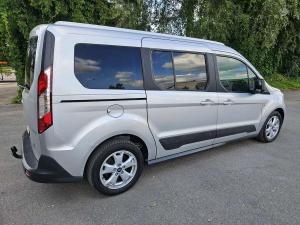 Grey Ford tourneo-connect 2014 in Prienai, with an engine capacity of 1.60 L and mileage of 263 thousand km for 6650 €, photo 6 on AUTOMOTO.COM.LV