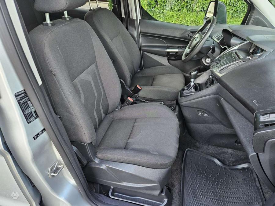 Grey Ford tourneo-connect 2014 in Prienai, with an engine capacity of 1.60 L and mileage of 263 thousand km for 6650 €, photo 10 on AUTOMOTO.COM.LV