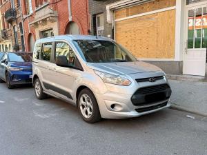 Grey Ford tourneo-connect 2014 in Kaunas, with an engine capacity of 1.56 L and mileage of 290 thousand km for 5450 €, photo 3 on AUTOMOTO.COM.LV