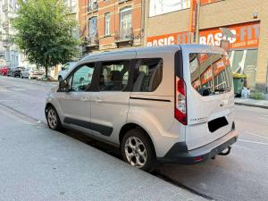 Grey Ford tourneo-connect 2014 in Kaunas, with an engine capacity of 1.56 L and mileage of 290 thousand km for 5450 €, photo 5 on AUTOMOTO.COM.LV