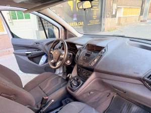 Grey Ford tourneo-connect 2014 in Kaunas, with an engine capacity of 1.56 L and mileage of 290 thousand km for 5450 €, photo 9 on AUTOMOTO.COM.LV