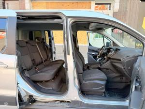 Grey Ford tourneo-connect 2014 in Kaunas, with an engine capacity of 1.56 L and mileage of 290 thousand km for 5450 €, photo 11 on AUTOMOTO.COM.LV