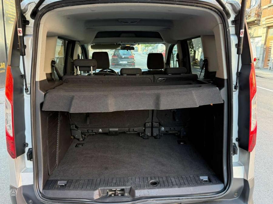 Grey Ford tourneo-connect 2014 in Kaunas, with an engine capacity of 1.56 L and mileage of 290 thousand km for 5450 €, photo 12 on AUTOMOTO.COM.LV