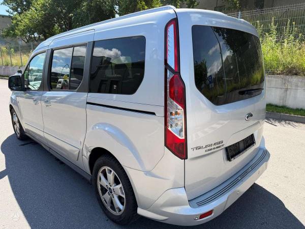 Grey Ford tourneo-connect 2014 in Raseiniai, with an engine capacity of 1.56 L and mileage of 82 thousand km for 10500 €, photo 4 on AUTOMOTO.COM.LV