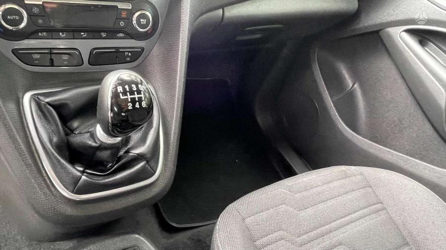 Pelēks Ford tourneo-connect 2014 Kauņa, ar dzinēja tilpumu 1.56 L un nobraukumu 265 tūkst. km par 6300 €, foto 11 vietnē AUTOMOTO.COM.LV