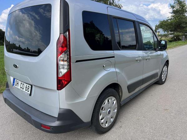 Grey Ford tourneo-connect 2014 in Plunge, with an engine capacity of 1.56 L and mileage of 156 thousand km for 6500 €, photo 4 on AUTOMOTO.COM.LV
